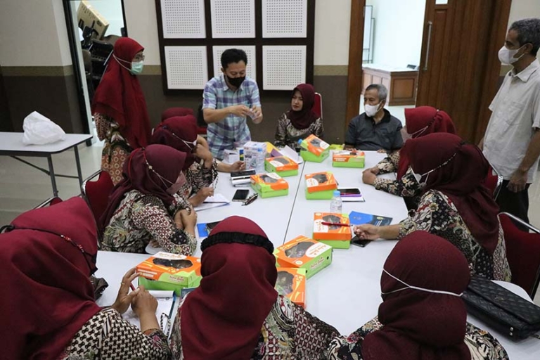 Jurusan Farmasi UII Latih Kader Kesehatan PTM Sekitar Kampus - Jurusan ...