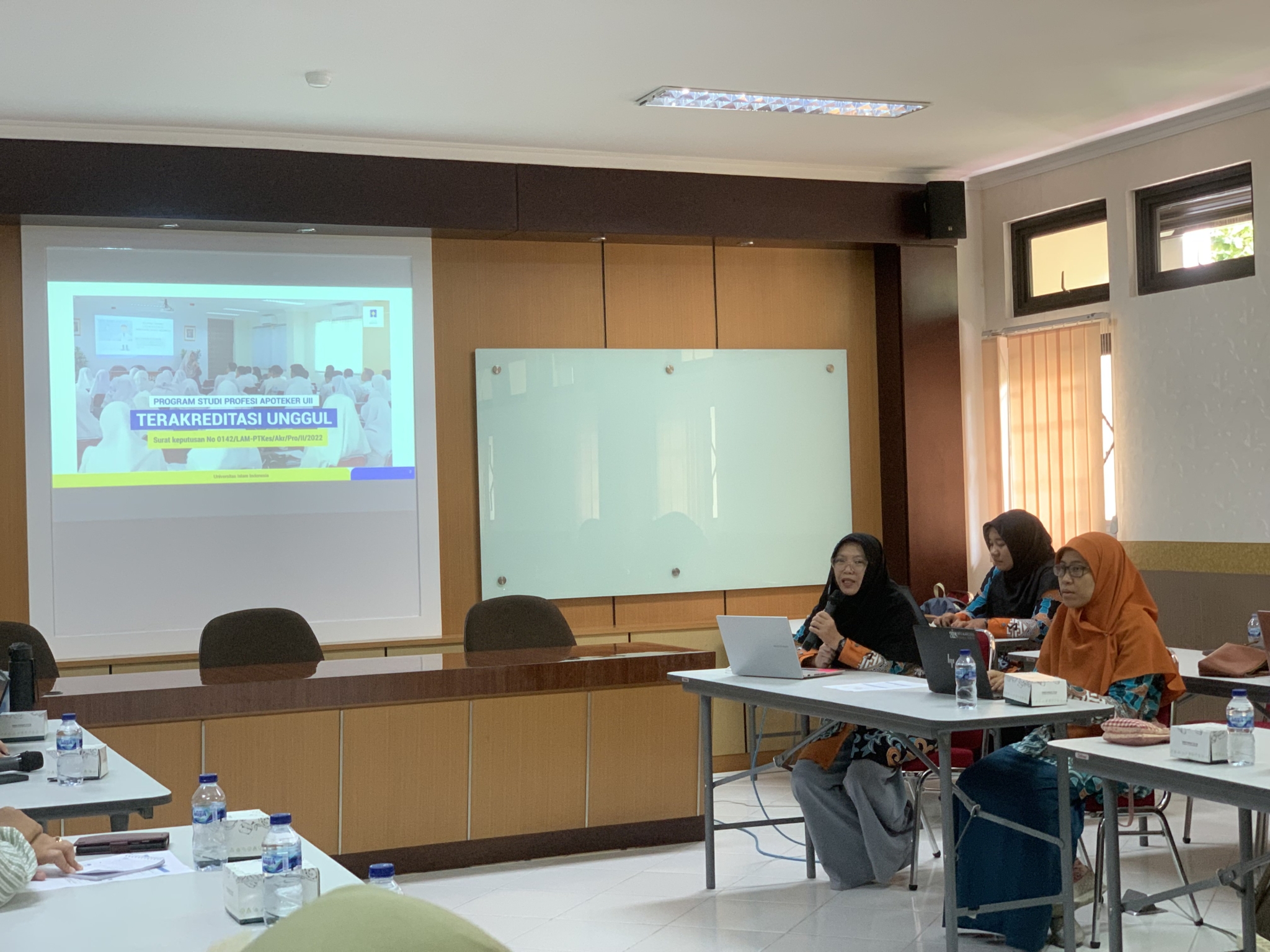 Kunjungan Benchmark Fakultas Kedokteran UPN Veteran Jakarta ke Farmasi ...