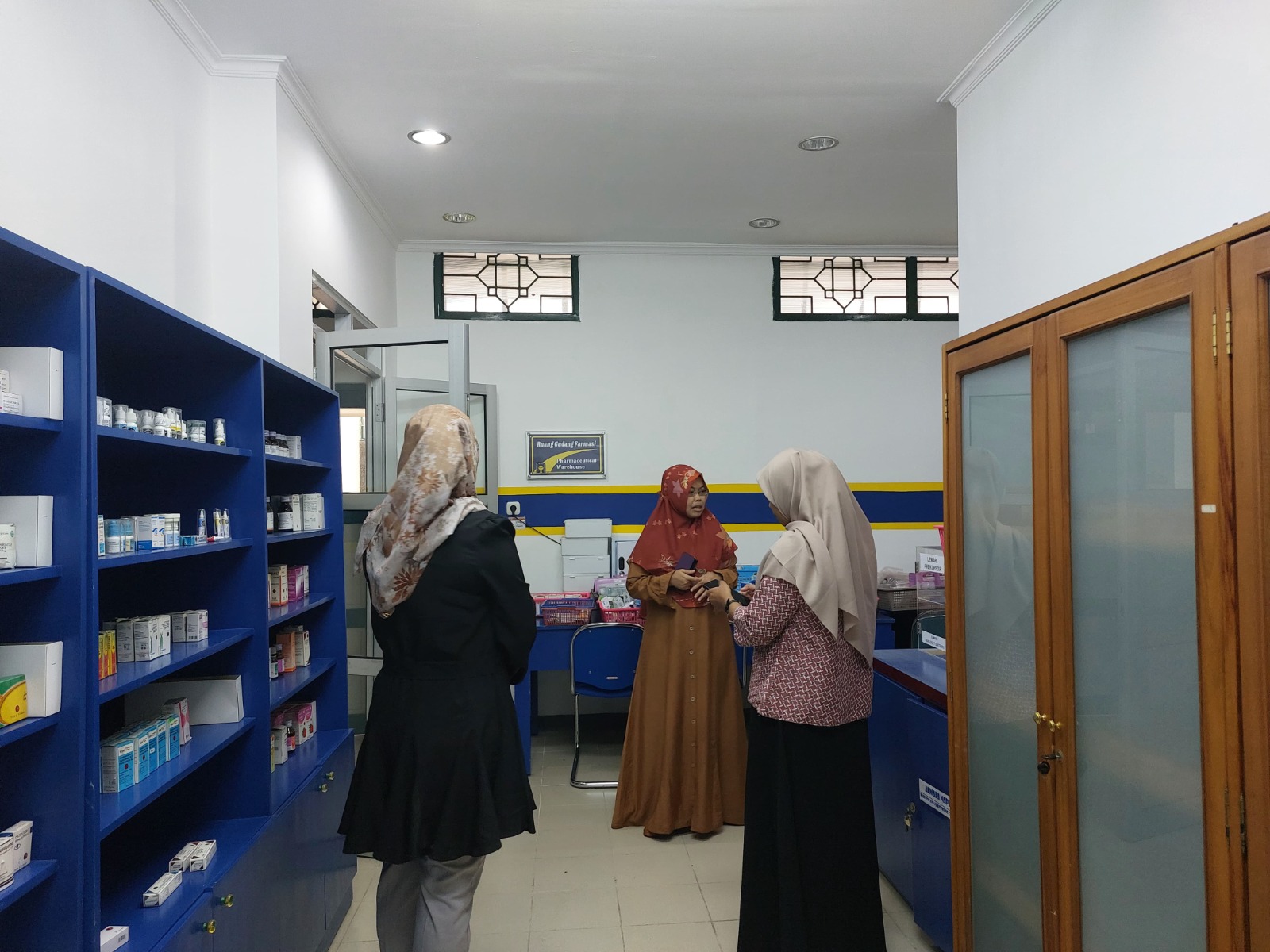 Kunjungan Benchmarking Fakultas Farmasi Universitas Mulawarman ke Lab ...