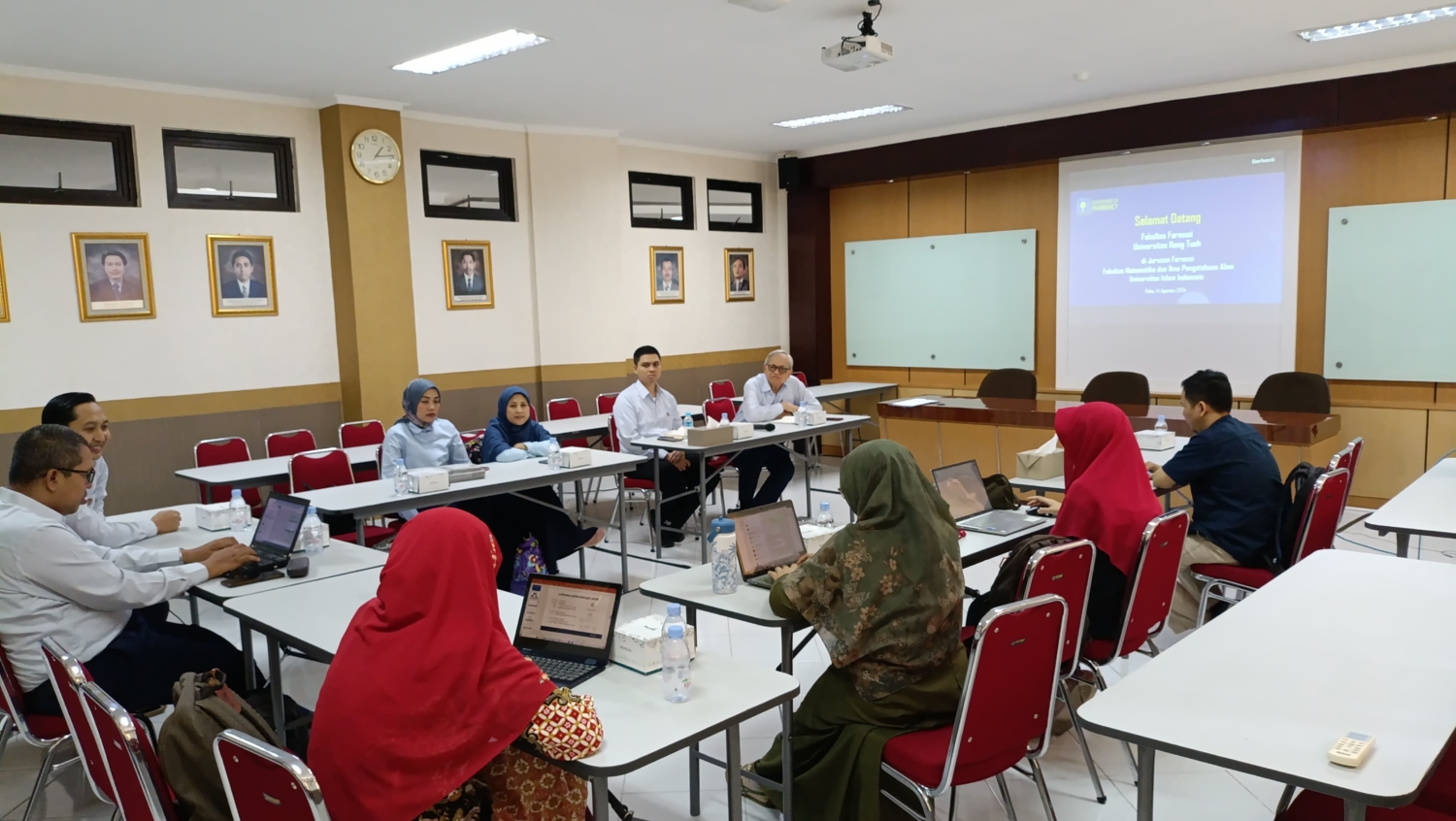 Fakultas Farmasi Universitas Hang Tuah Melakukan Studi Banding ke ...
